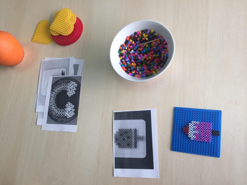 Δημιουργική Απασχόληση με χάντρες Pyssla - ΑΜΚΕ ΙΑΣΙΣ